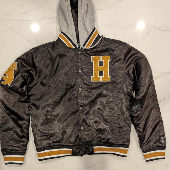 Warner Bros. | Jackets & Coats | Harry Potter Hufflepuff Varsity Hooded ...